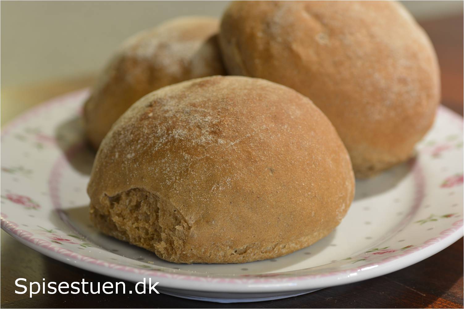 Boller med ølandshvede og brændt malt