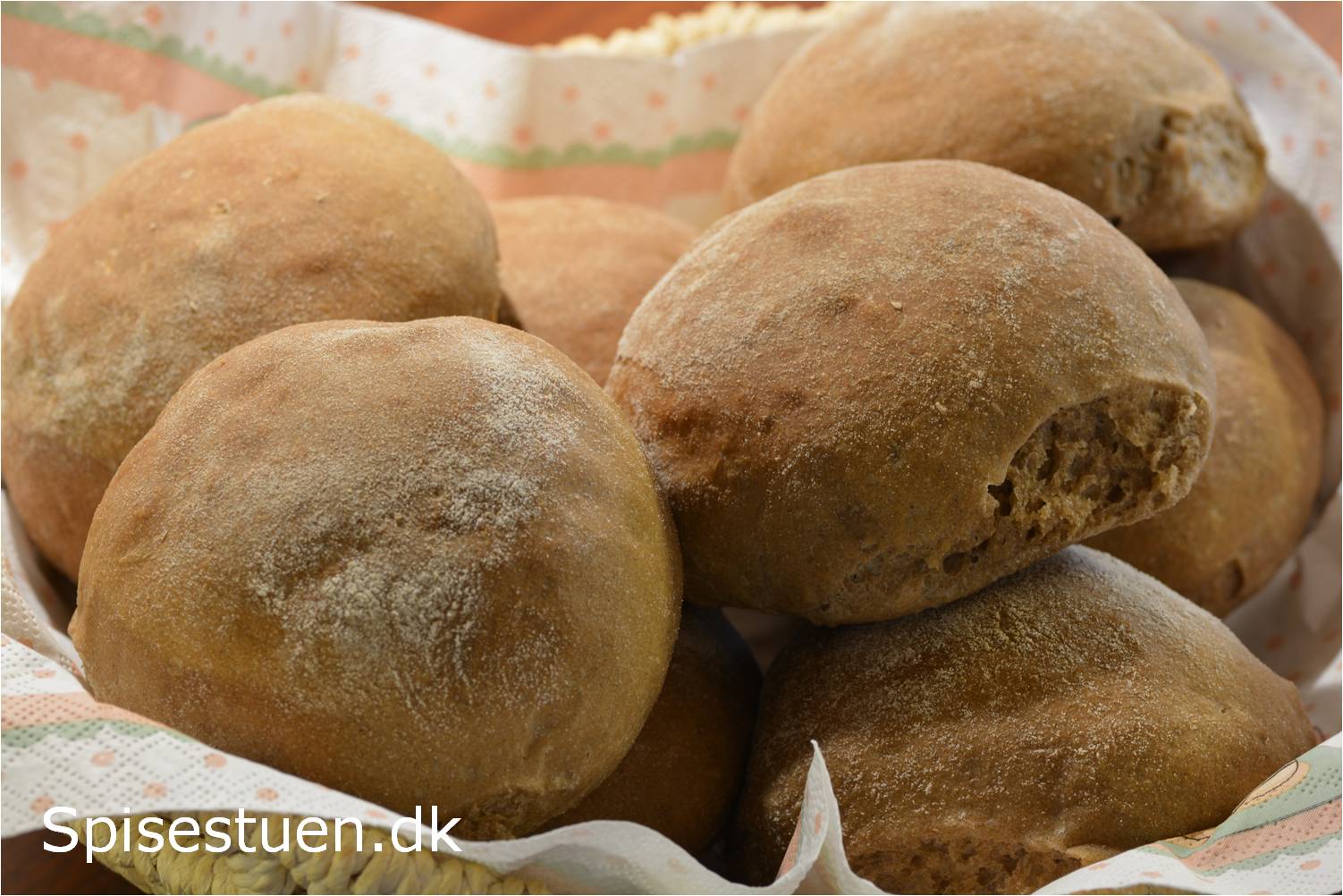 Boller med ølandshvede og brændt malt