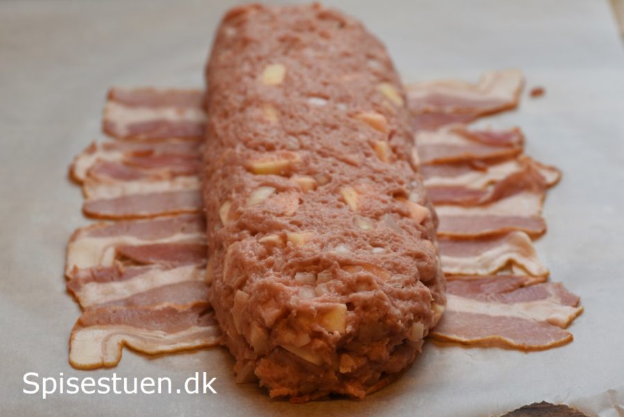 Farsbrød med æble og bacon